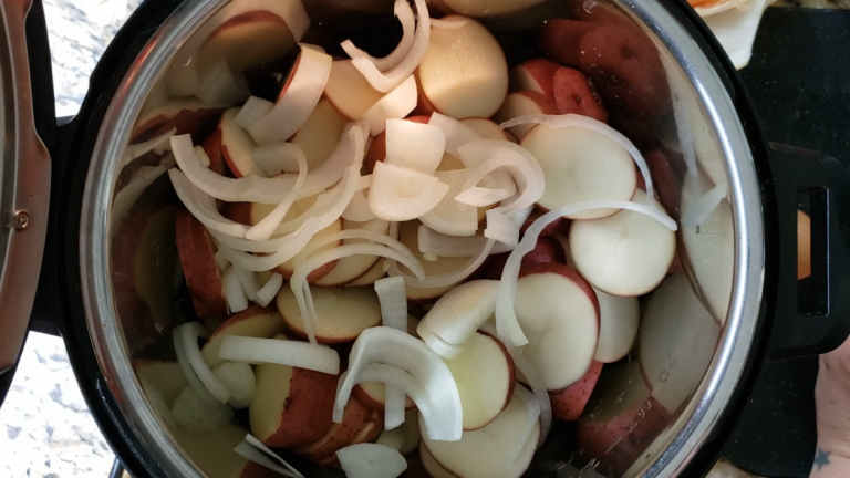 Instant Pot Buttered Potatoes Recipe! - The Mommyhood Chronicles