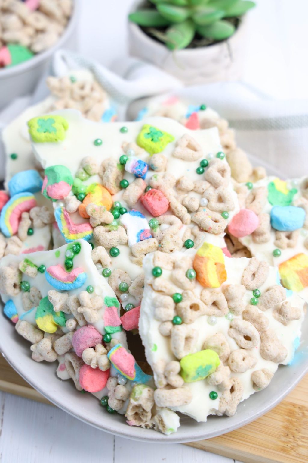 Lucky Charms Bark Recipe! - The Mommyhood Chronicles